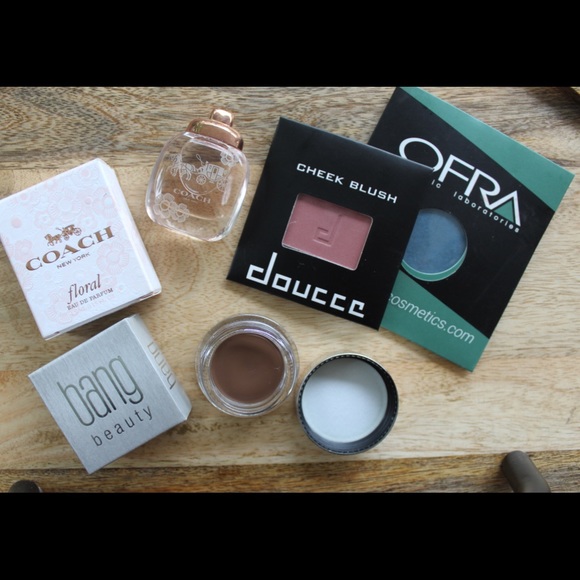 Doucce | Makeup | Coachofra Band Doucce Assorted Beauty Bundle | Poshmark